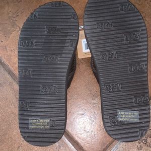 Flojos | Shoes | Flojos Brody Flip Flops Kids | Poshmark